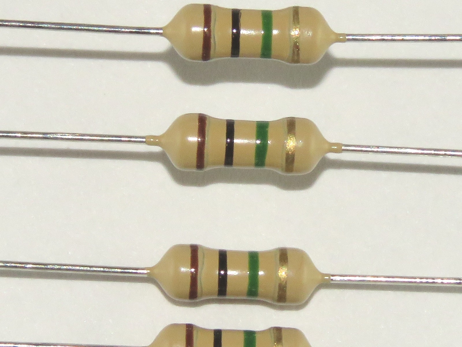 Qt 100 2010 150 Ohm 3 4W 1 C e SMD R s CRCW 2010 1500FP VISHAY 0 Qt 100 2010 150 Ohm 3 4W 1 C e SMD R s CRCW 2010 1500FP VISHAY 0